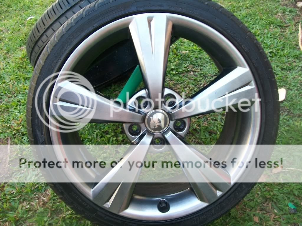 5 x Genuine HSV VX GTS wheels and tyres