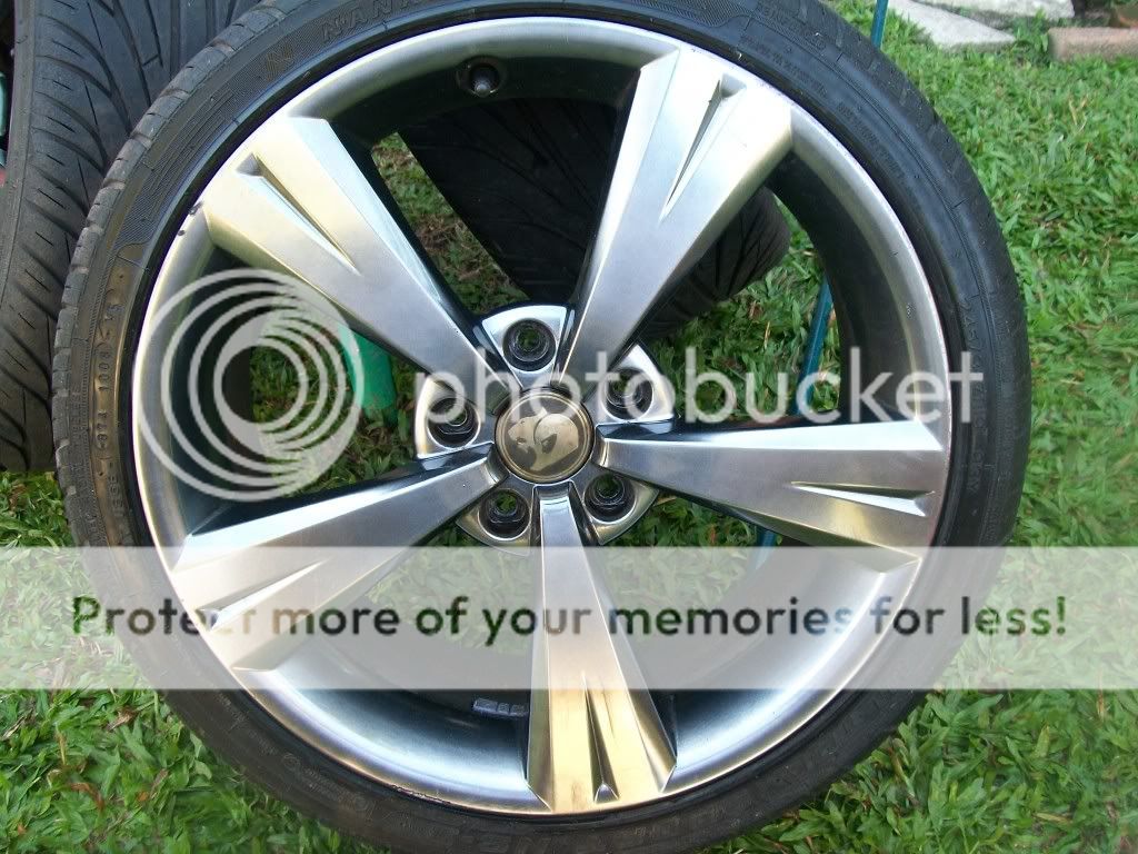 5 x Genuine HSV VX GTS wheels and tyres